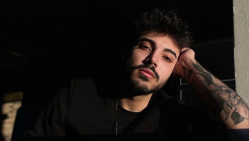 Salih Akbıyık - Bu Müzik kaçmaz diyorsan Mobilet’te yerin hazır!