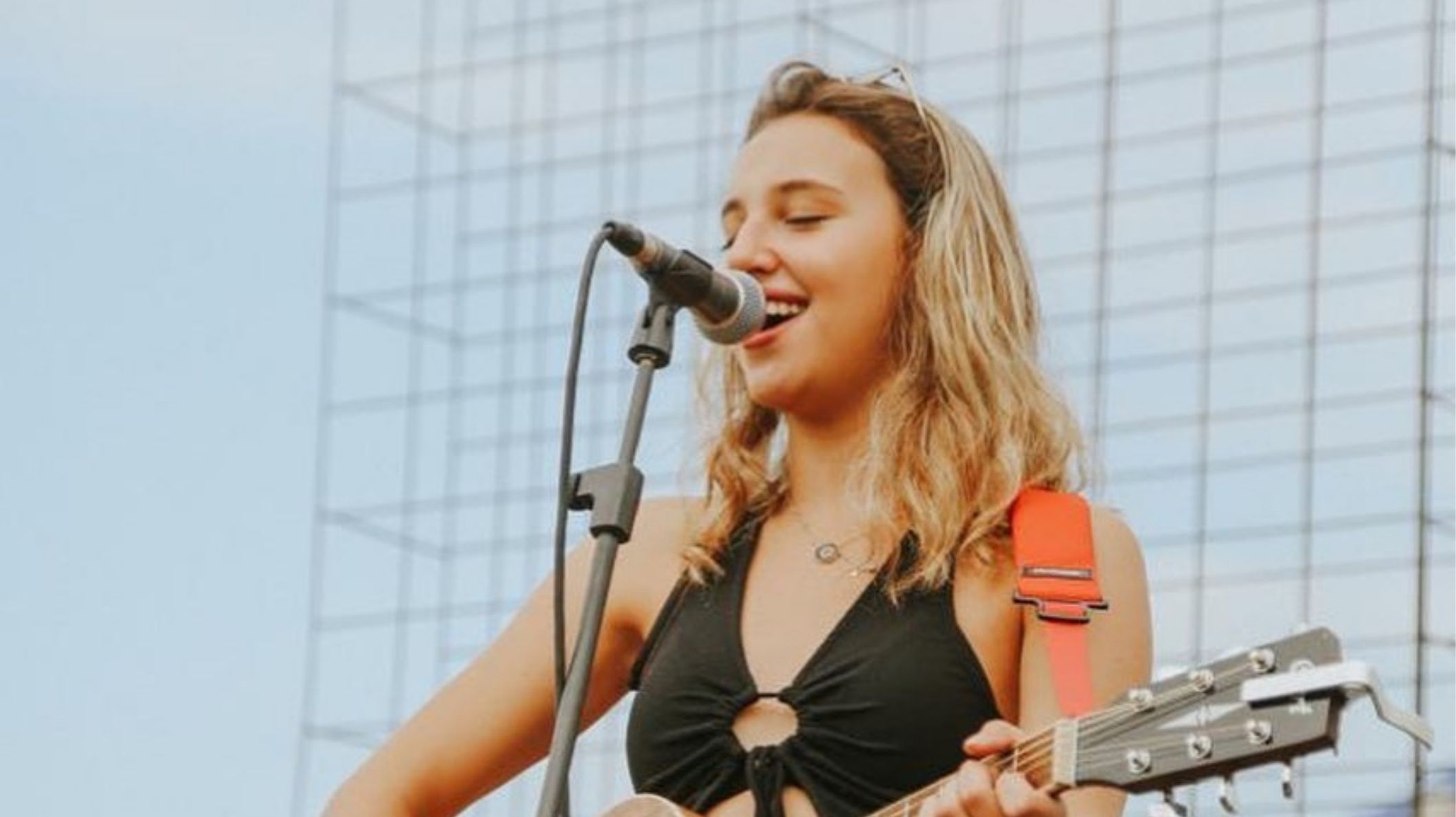 Selin Körükoğlu - Bu Müzik kaçmaz diyorsan Mobilet’te yerin hazır!